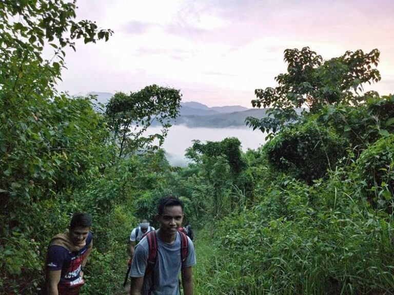 Mt. Batolusong Dayhike Guide (Itinerary + Tips)